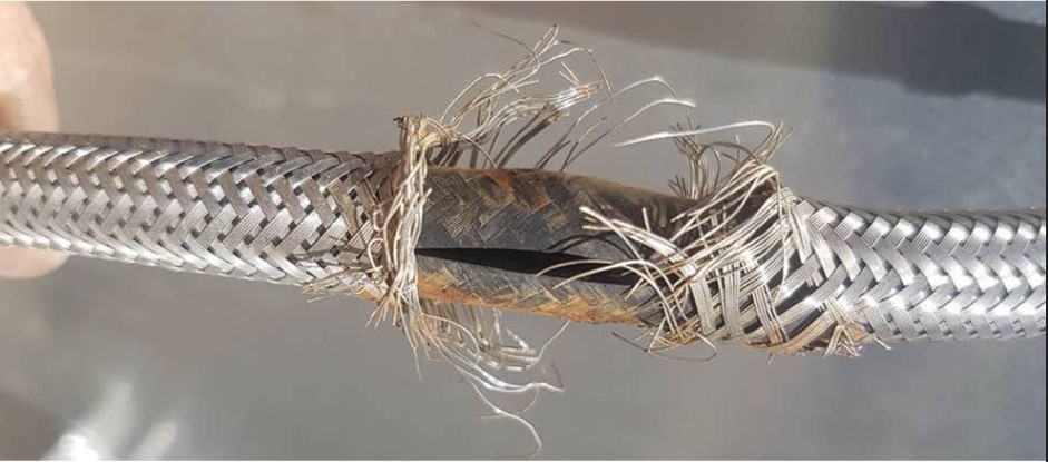 Avoid burst flexi hoses – don’t go away without having them checked ...