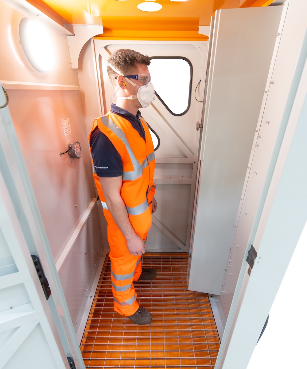 JetBlack Safety Hands-free Cleaning Booth