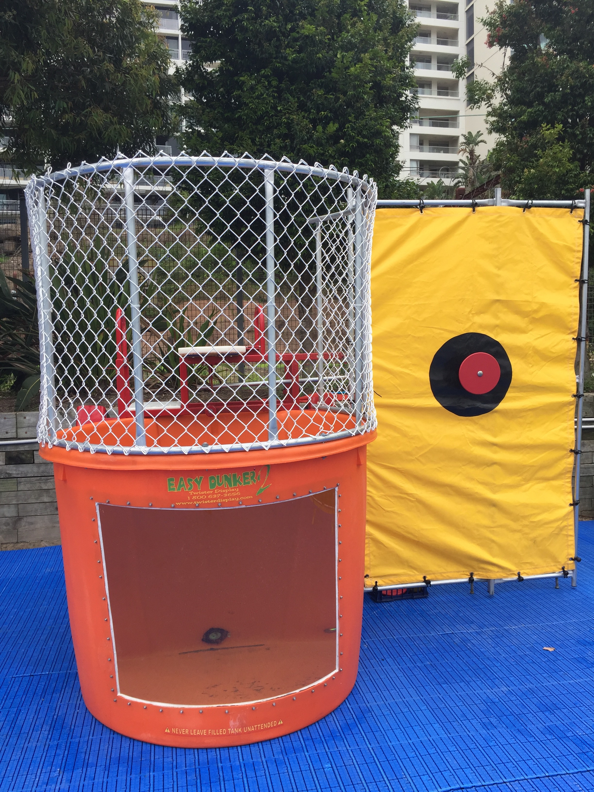 Hire Dunking Machine - Planet Entertainment